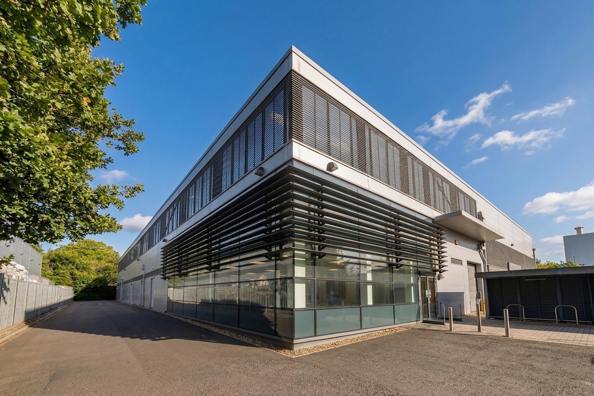 Urban data centre operator scales to 11 sites with Redcentric deal